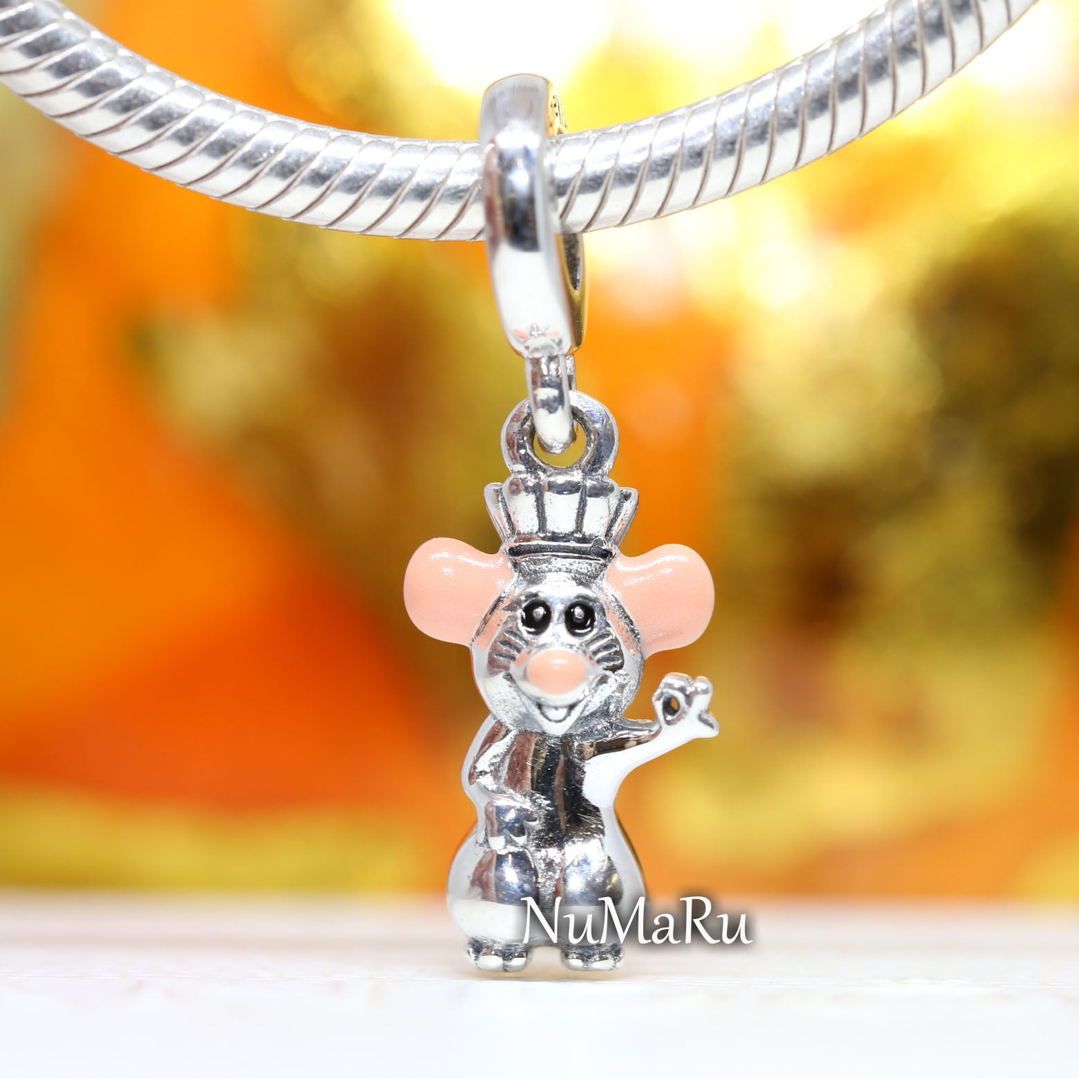 Remy Dangle Charm 792029C01 – NUMARU