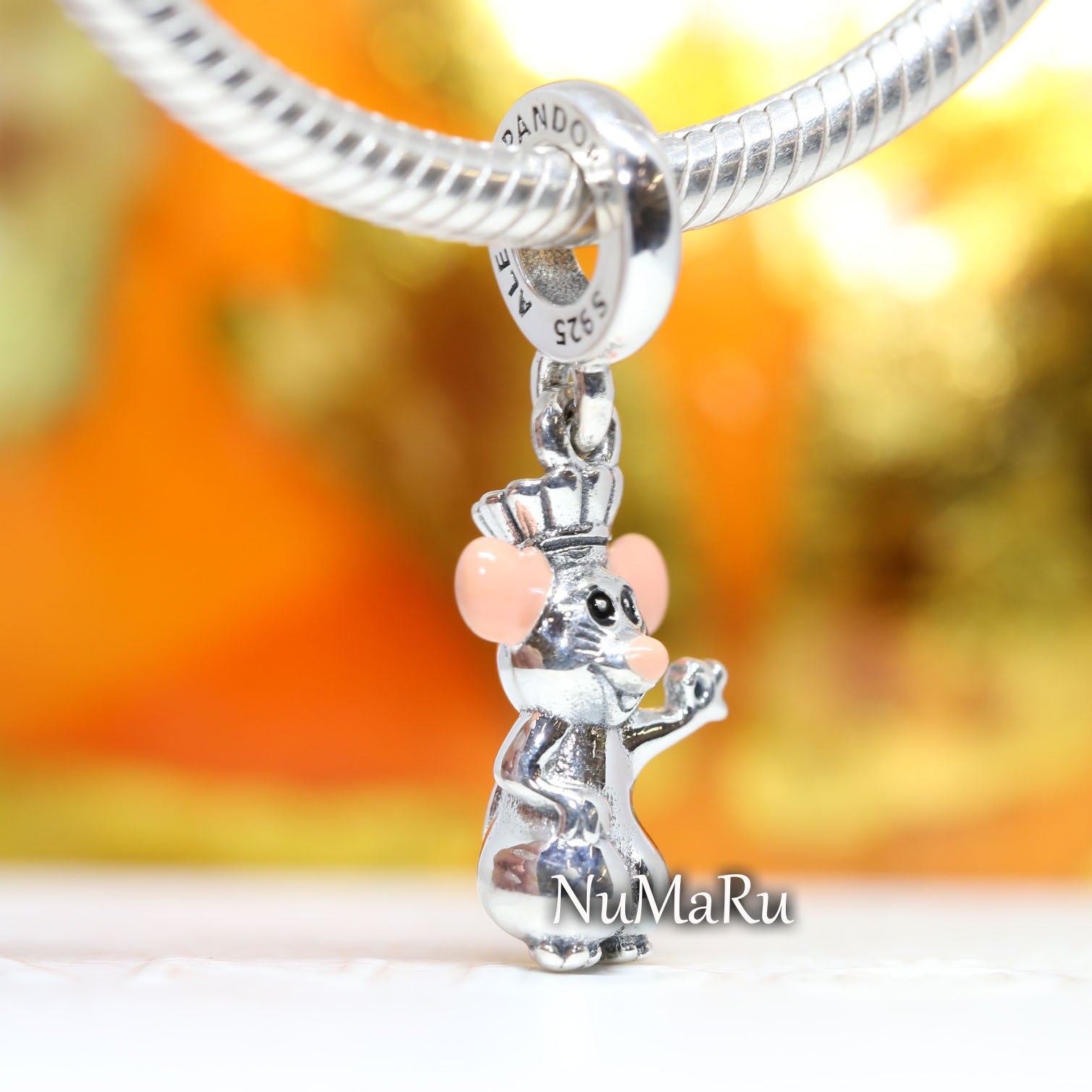 Remy Dangle Charm 792029C01 – NUMARU