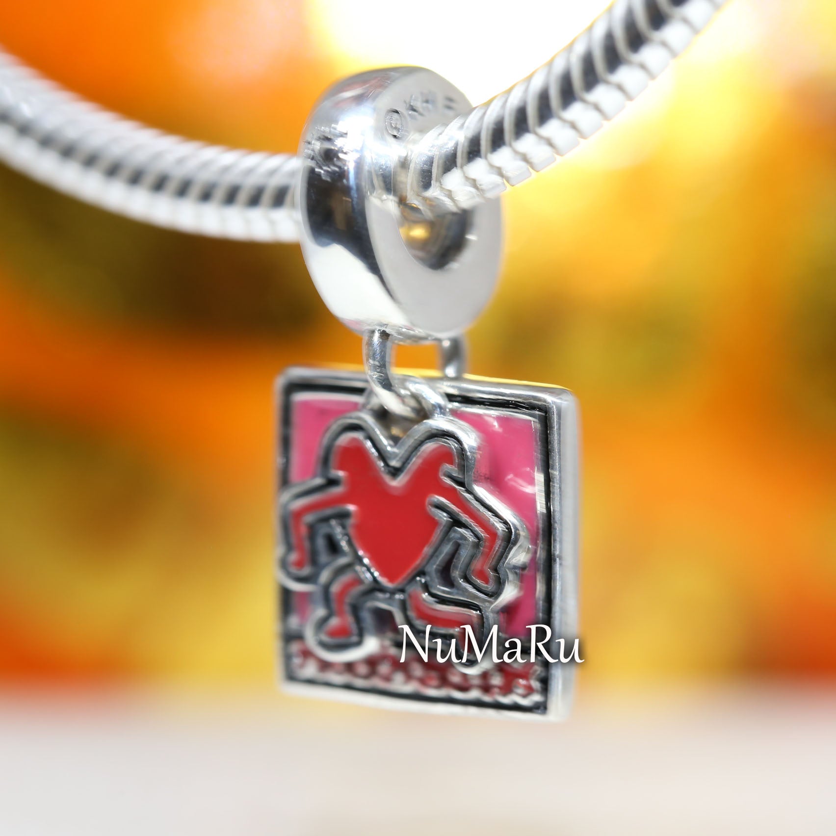 Walking Heart Double Dangle Charm 792216C01 – NUMARU