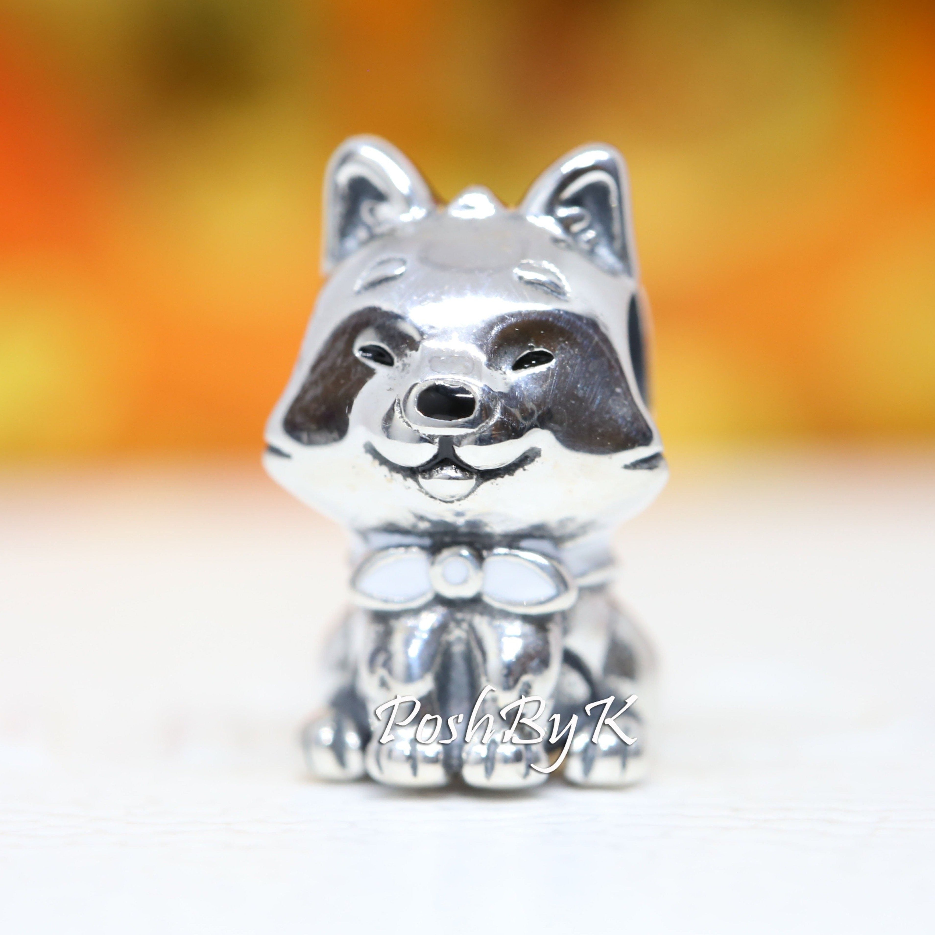 Japanese Akita Inu Dog Charm 799030C01 – NUMARU