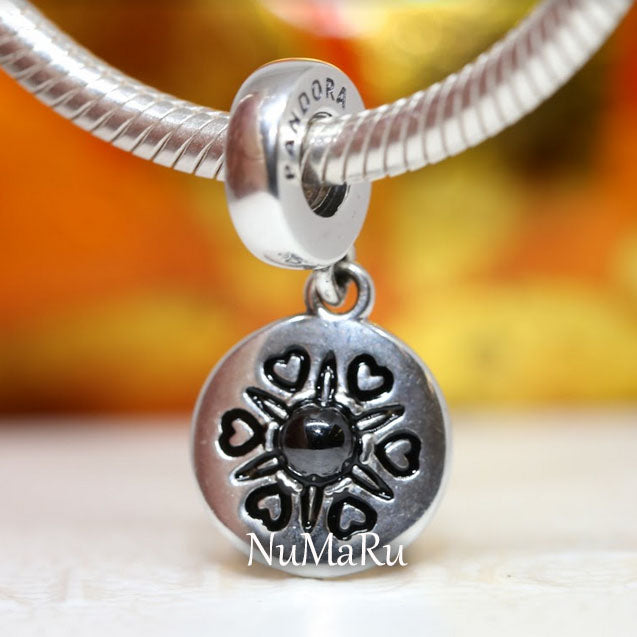 Sombrero Hat Dangle Charm 792200C01 – NUMARU